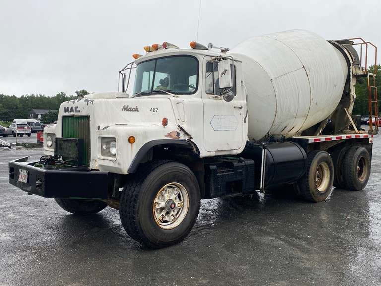 1987 MACK DM 600 MIXER TRUCK - Jardine Auctioneers