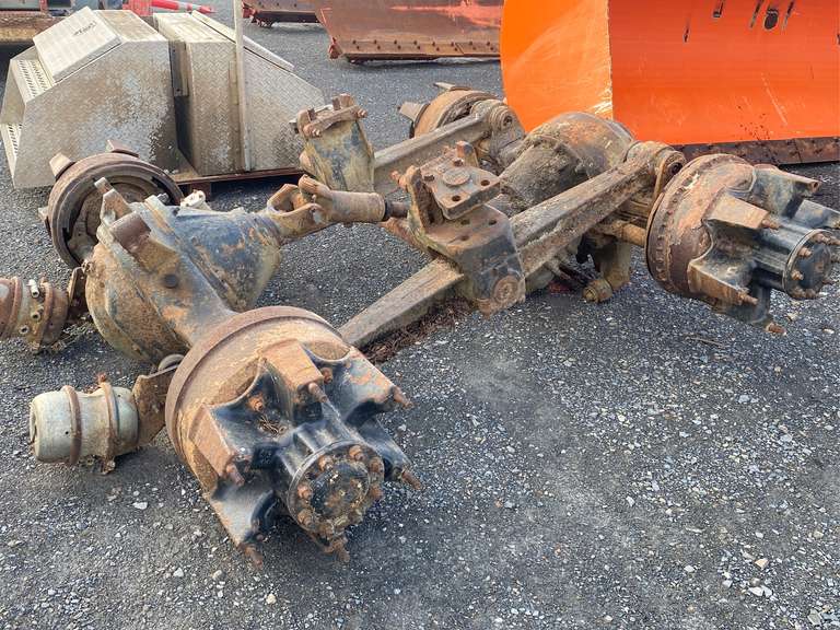 Rear Ends and Axles from Heavy Truck - Jardine Auctioneers