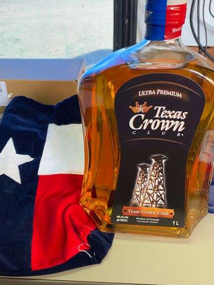 Liter Texas Crown Club Whiskey - J&J Auctioneers LLC