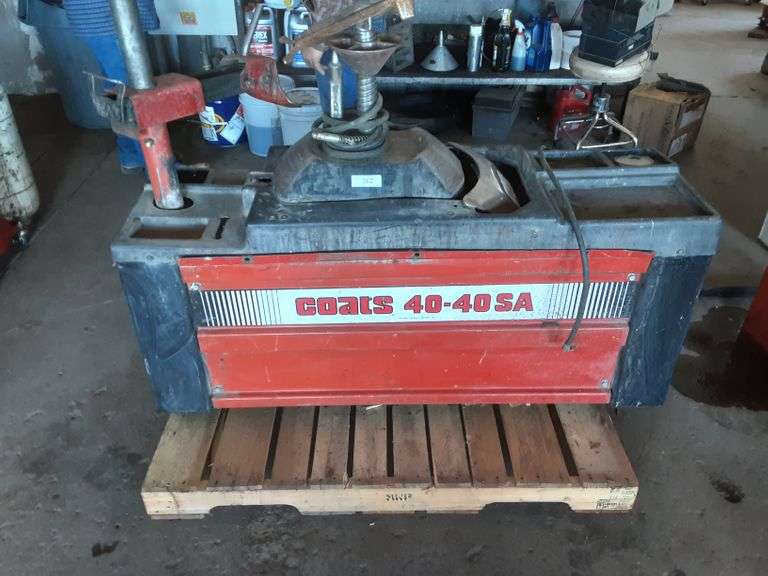 Coats 40-40SA Tire Changer - J&J Auctioneers LLC