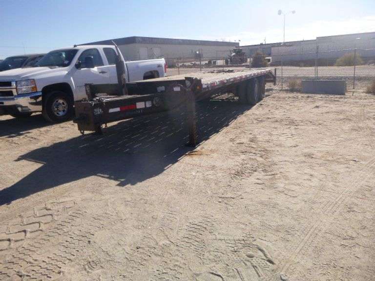 Pintle Hitch 25ft Equipment Trailer Frame - J&J Auctioneers LLC