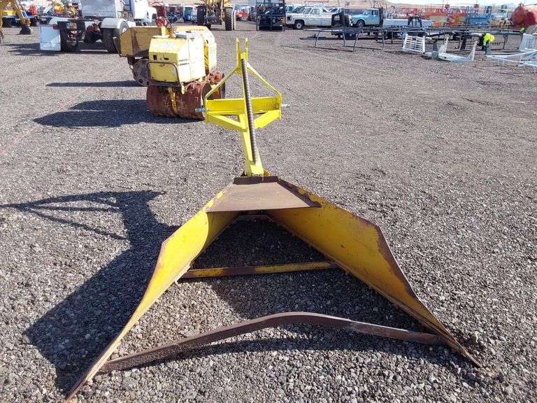 3pt V ditcher - J&J Auctioneers LLC