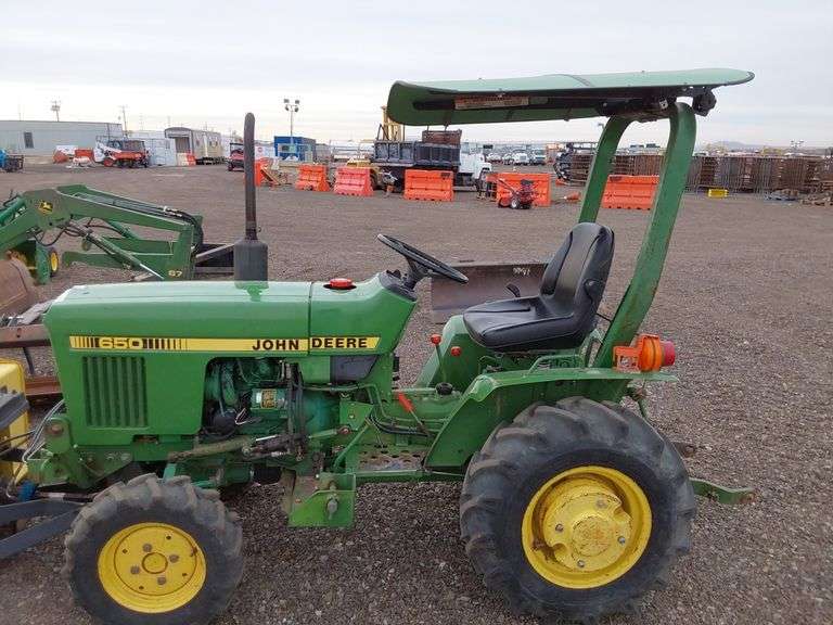 John Deere 650 Diesel Tractor - J&J Auctioneers LLC