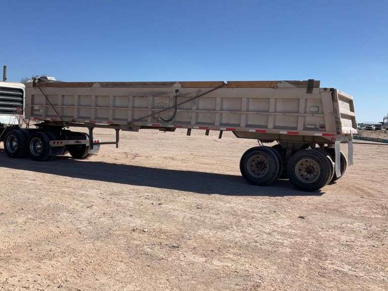 1984 CMC 40ft T/A Aluminium End Dump Trailer - J&J Auctioneers LLC