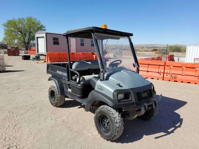 2017 Clubcar CarryAll 1500 4x4 UTV - J&J Auctioneers LLC