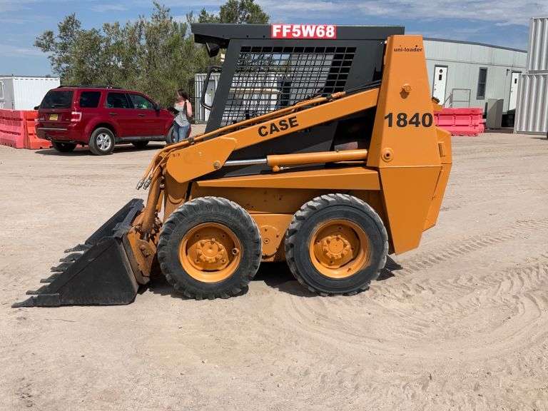 Case 1840 Skid Steer Loader - J&J Auctioneers LLC