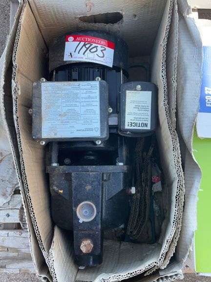 1Hp County line Water Pump - J&J Auctioneers LLC