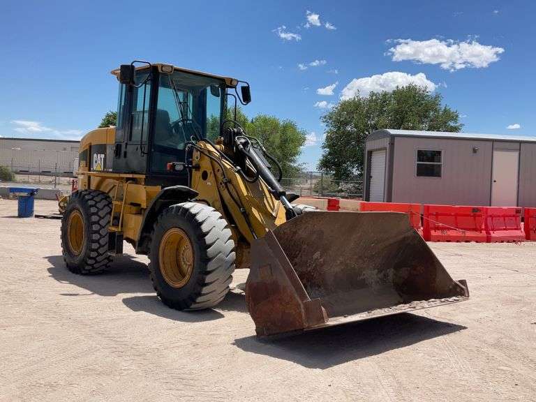 2000 Cat 924 G High Lift Wheel Loader - J&J Auctioneers LLC