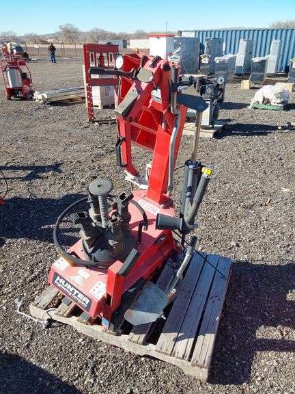 Butler 10252 Tire Changer - Albuquerque NM - J&J Auctioneers LLC