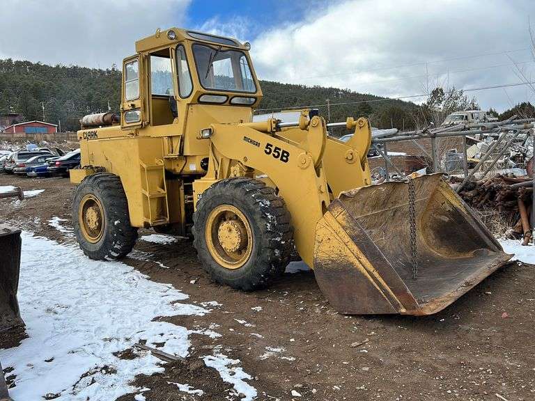 Clark Michigan 55B Wheel Loader - Las Vegas NM - J&J Auctioneers LLC
