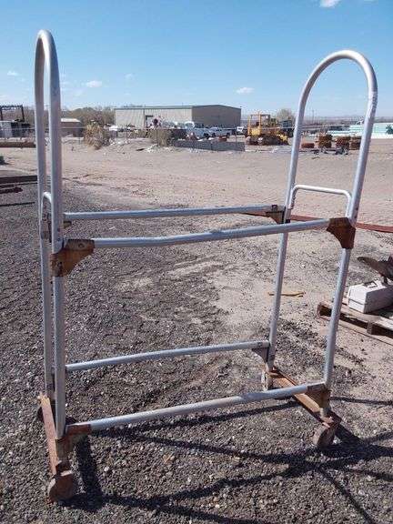 Aluminum Tire Rack - J&J Auctioneers LLC