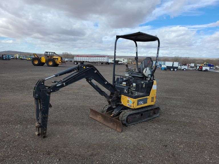 2016 John Deere 17G Mini Excavator - J&J Auctioneers LLC