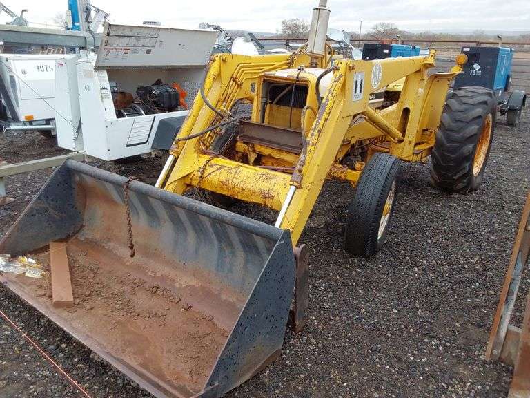 1974 Inoperable International 2050 Tractor - J&J Auctioneers LLC