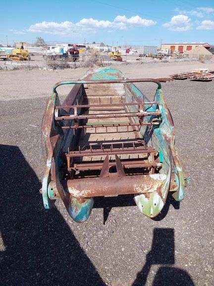 John Deere Manure Spreader - J&J Auctioneers LLC