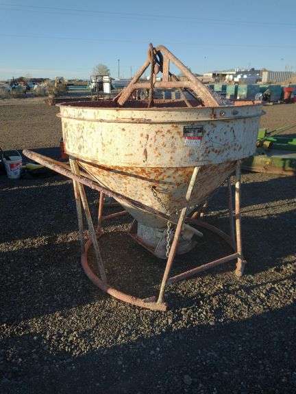 1 yard Concrete Bucket - J&J Auctioneers LLC