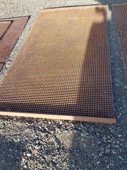 Qty Screen Cloth - J&J Auctioneers LLC