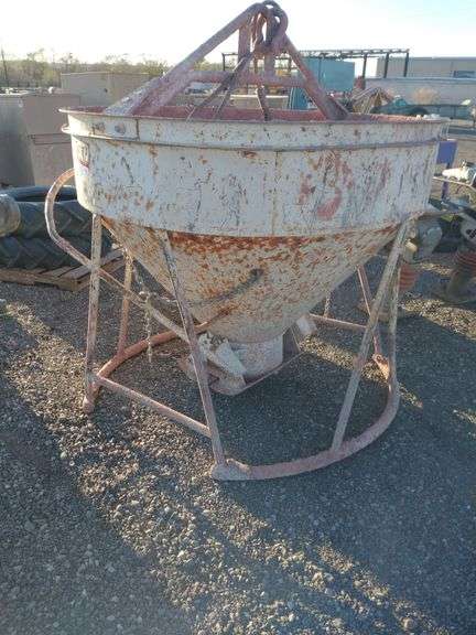 1 yard Concrete Bucket - J&J Auctioneers LLC