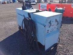 Miller Wildcat 350D Portable Welder - J&J Auctioneers LLC