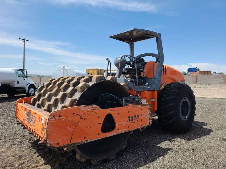 2012 HAMM 3410 Pad-foot Compactor - J&J Auctioneers LLC