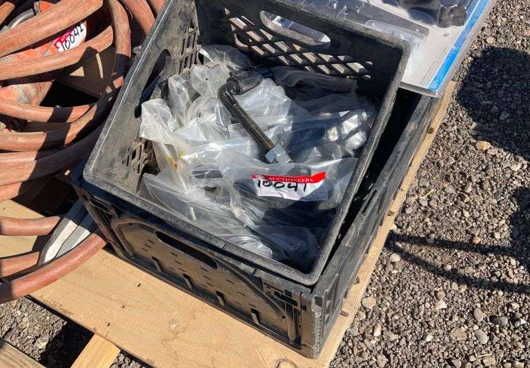 Pallet - Wood Hinges and Latches - J&J Auctioneers LLC