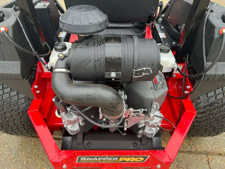 2021 Snapper Pro S200XT 61” Zero Turn Mower (0.5 Hours) - JJ Merchant
