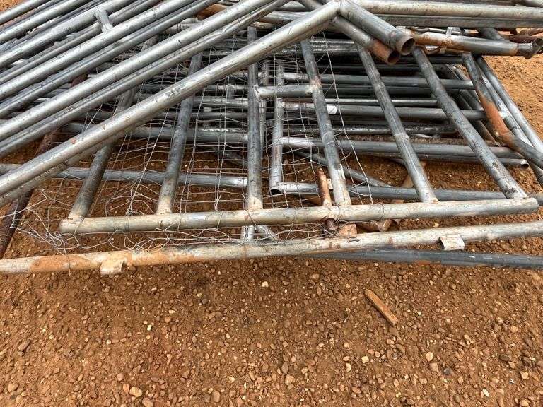 Cattle Round Pin (Sweep) w/Gates - JJ Merchant