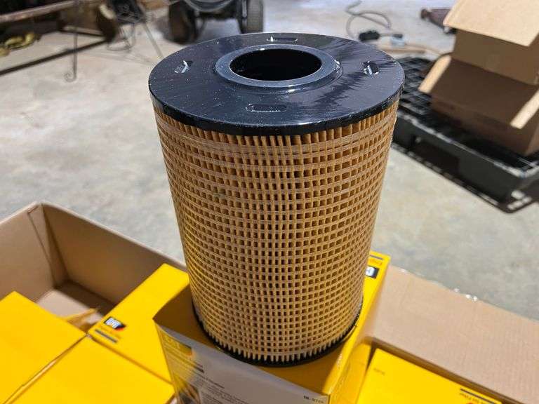 (9) Caterpillar 1R-0726 Oil Filters - JJ Merchant