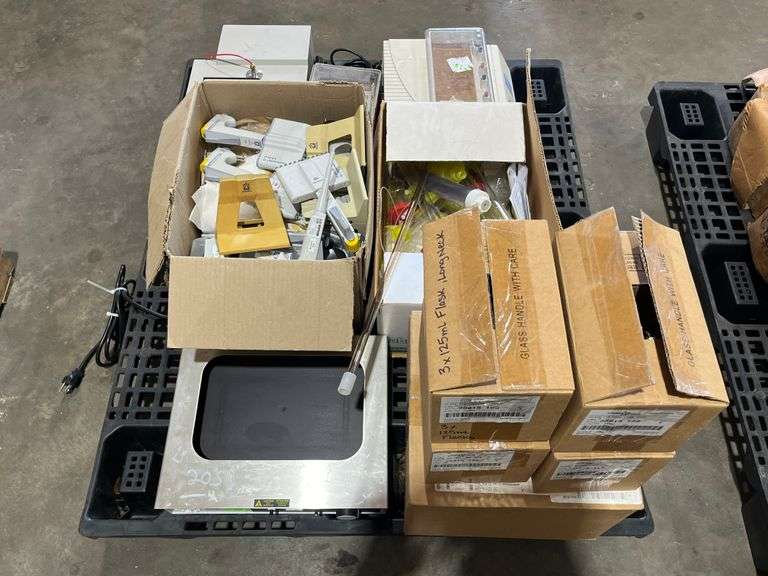 Pallet of Various Medical Science Equipment - JJ Merchant