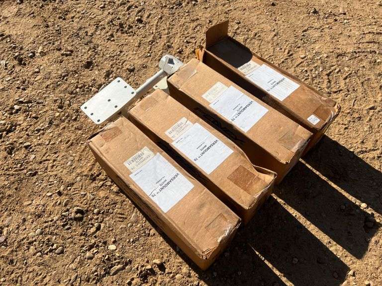 (5) Peavey Versamount 70 White Wall Mounts - JJ Merchant