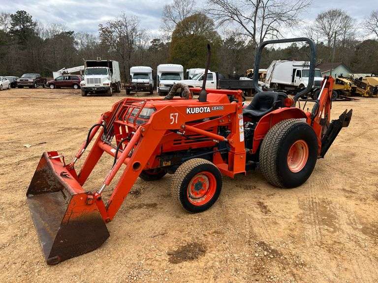 Kubota L2350 4WD Tractor w/Front End Loader and Backhoe Attachment ...