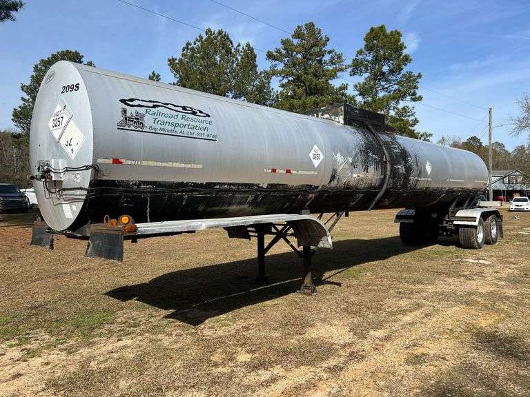 1998 Etnyre & Co T3796 Tandem-Axle Tanker Trailer - JJ Merchant