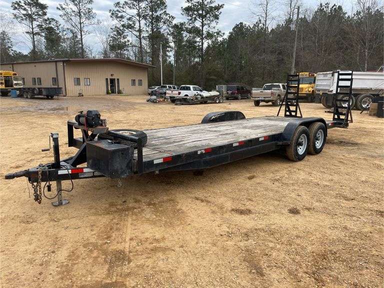 2022 C&M 5VN Tandem Axle 22' Dovetail Trailer with Wench - JJ Merchant LLC