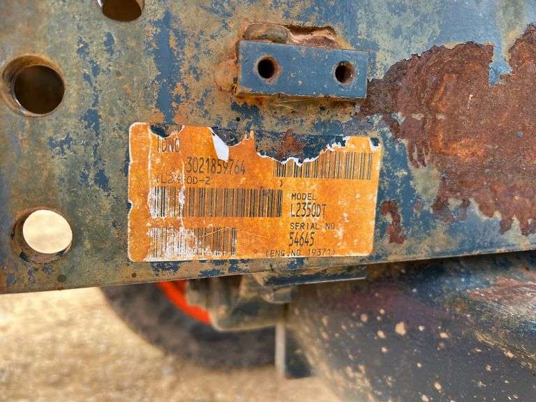 Kubota L2350 4WD Tractor w/Front End Loader and Backhoe Attachment ...
