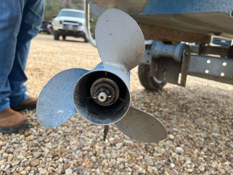 1985 Starcraft 14' Aluminum Boat w/ Outboard Motor - JJ Merchant LLC