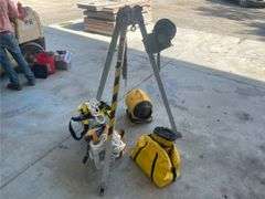 2016 Manhole Lift with Confined Space Equipment - JJ Merchant