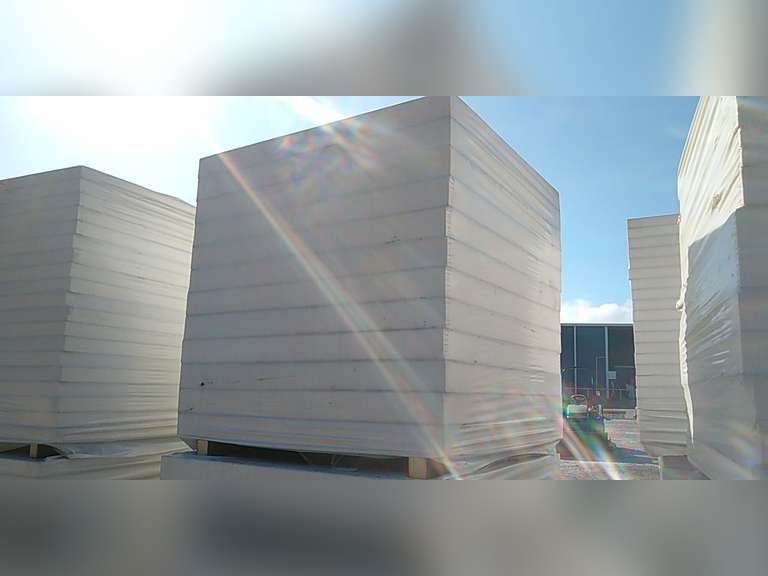 QTY OF 4' X 4' X 4" FIBER FOAM SHEET - Jeff Martin Auctioneers, Inc.