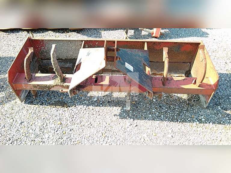 HOWSE STANDARD DUTY 5.5' BOX BLADE - Jeff Martin Auctioneers, Inc.