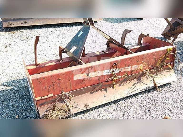 HOWSE STANDARD DUTY 5.5' BOX BLADE - Jeff Martin Auctioneers, Inc.