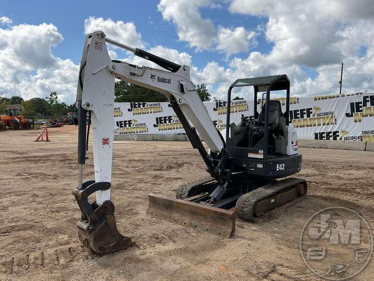 2016 BOBCAT E42 MINI EXCAVATOR SN: B2VW12610 - Jeff Martin Auctioneers ...