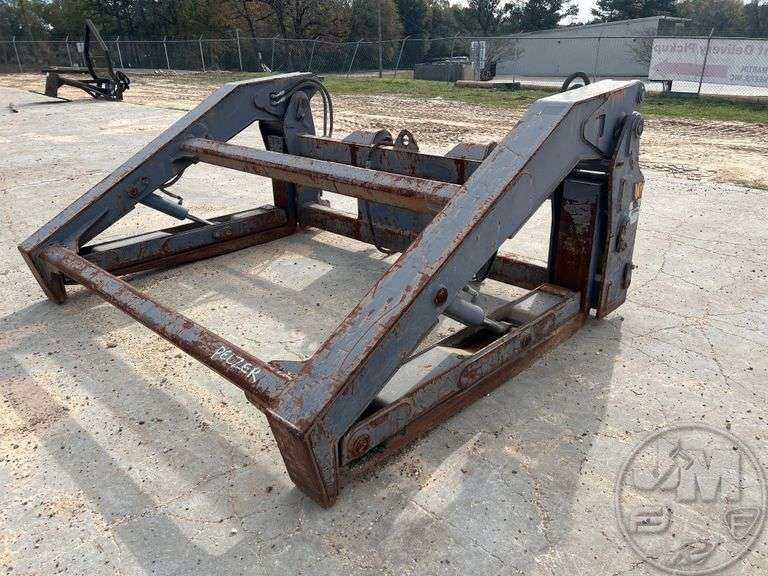 WICKER Q/C PIPE FORKS TO FIT VOLVO 110E - Jeff Martin Auctioneers, Inc.