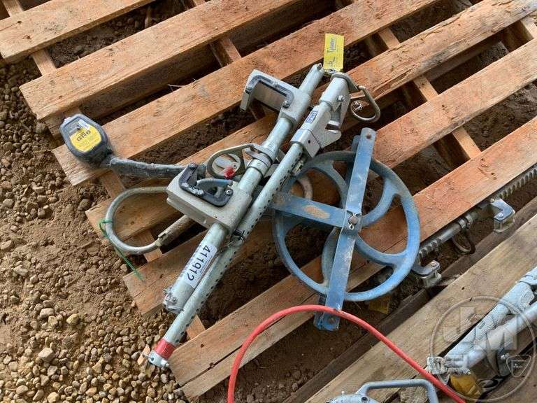 QTY OF (2) SLIDING BEAM ANCHORS AND 6’ SELF-RETRACTING LIFELINE - Jeff ...