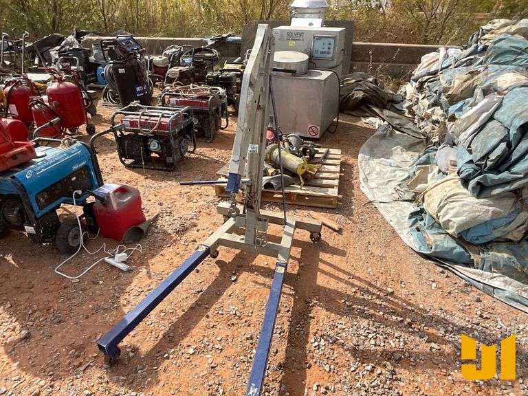 ACDELCO 2 TON MOBILE ENGINE HOIST - Jeff Martin Auctioneers, Inc.