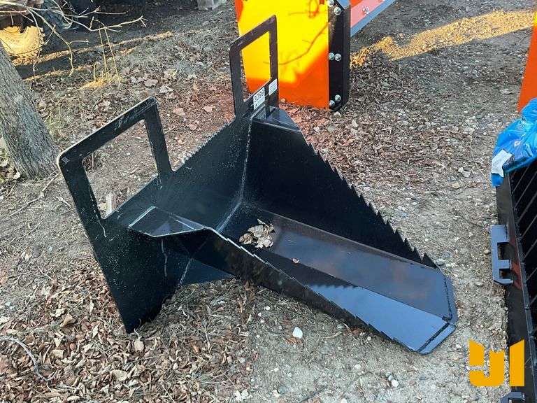 2024 KC TREE SPADE BUCKET - Jeff Martin Auctioneers, Inc.