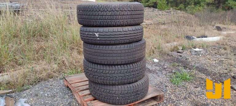 PALLET OF 5 TRAILER TIRES - Jeff Martin Auctioneers, Inc.
