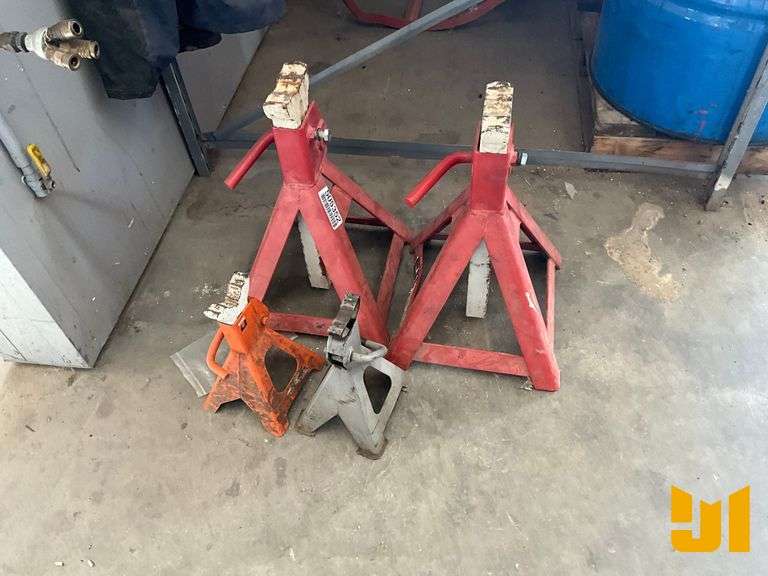QTY (2) 12 TON JACK STANDS, (2) JACK STANDS - Jeff Martin Auctioneers, Inc.