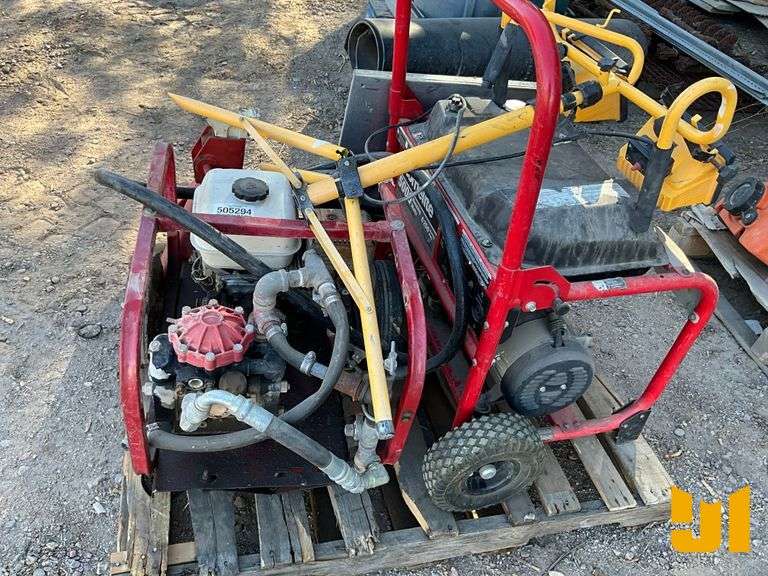 PALLET OF PRESSURE WASHER, GENERATOR, LIGHT - Jeff Martin Auctioneers, Inc.