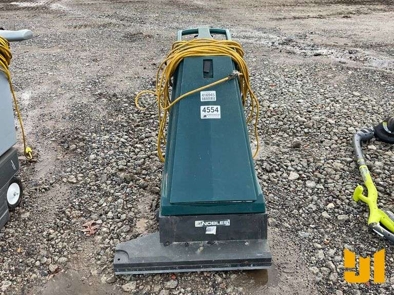 MAGNA TWIN 3000 CARPET CLEANER - Jeff Martin Auctioneers, Inc.