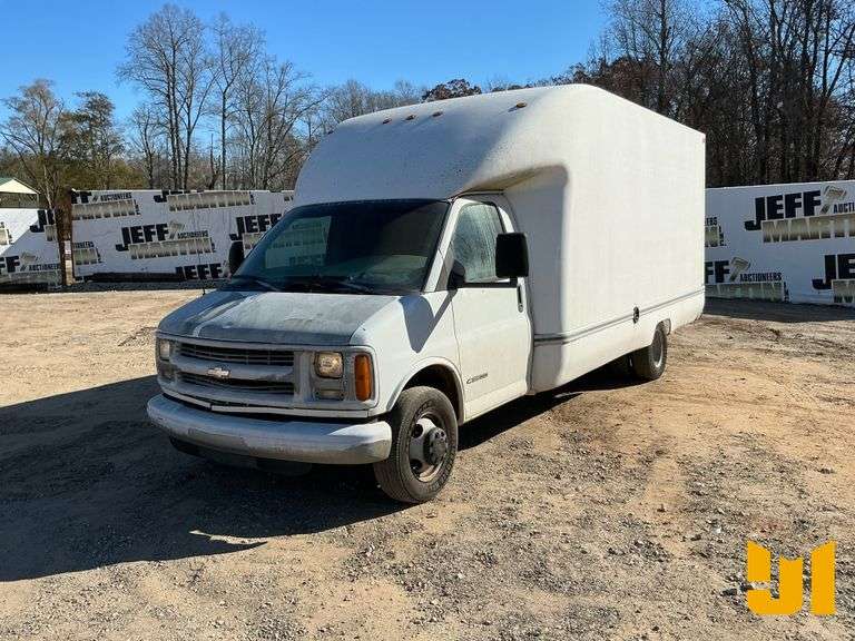 2001 CHEVROLET EXPRESS 3500 SINGLE AXLE VAN TRUCK VIN ...