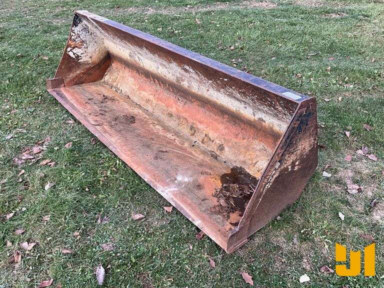 BOBCAT SN: 43190 84” SMOOTH BUCKET - Jeff Martin Auctioneers, Inc.