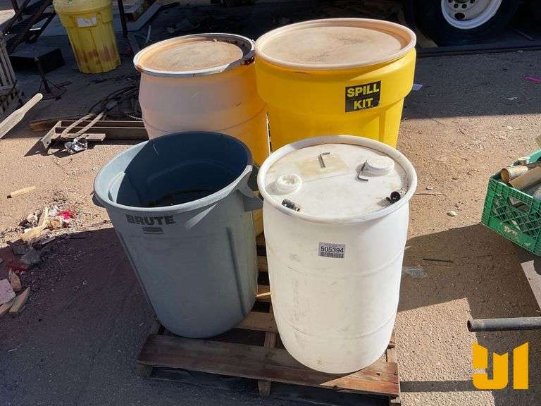 PALLET OF 3 BARRELS AND ONE GARBAGE CAN - Jeff Martin Auctioneers, Inc.